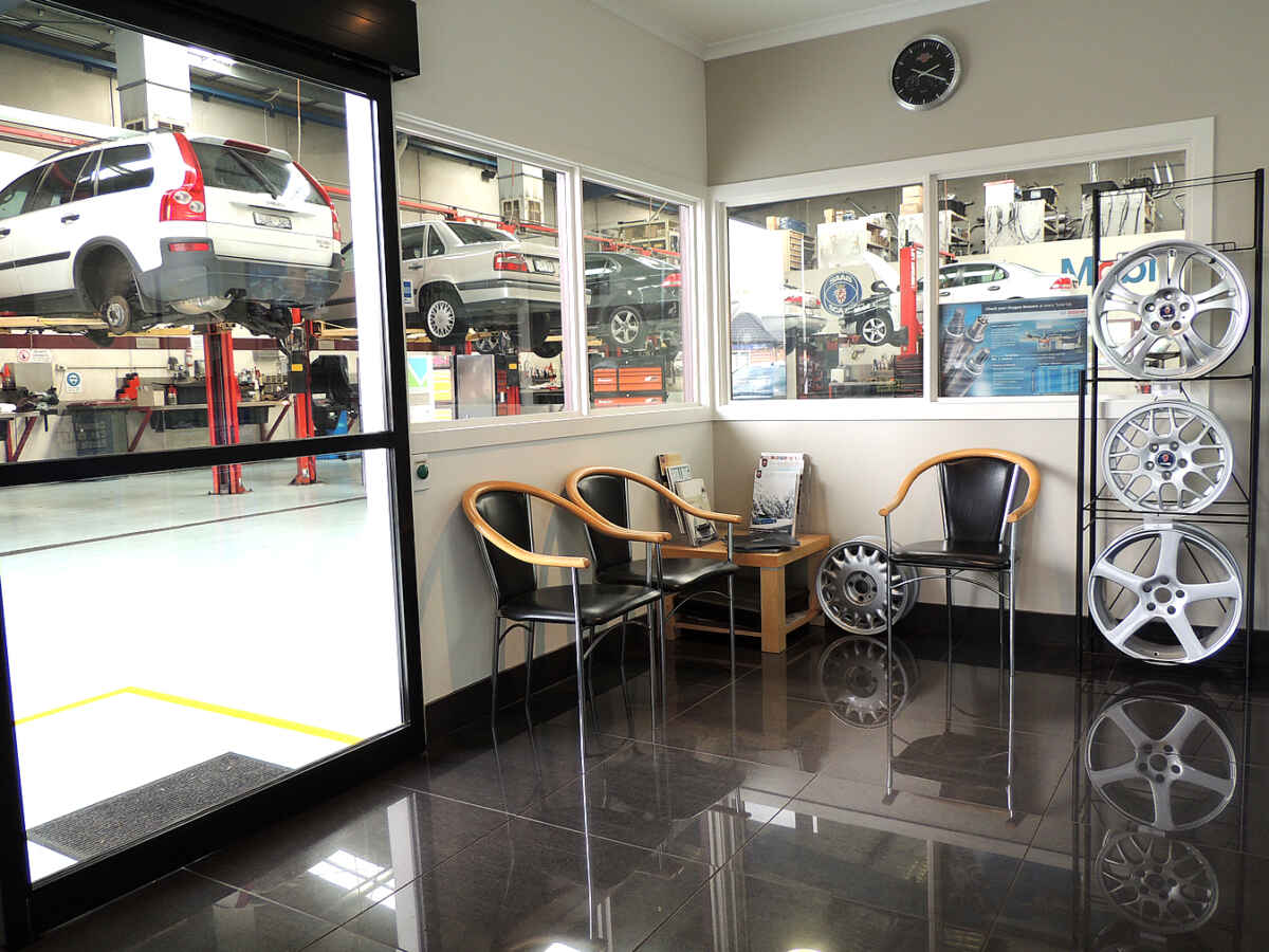Mercedes-Benz Service Center in Melbourne - Melbourne European